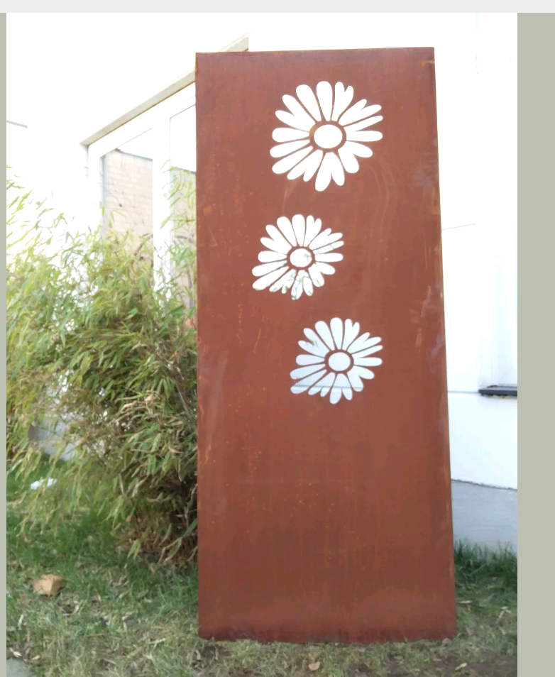 Rust garden privacy screen rust privacy screen rust metal garden decor ...
